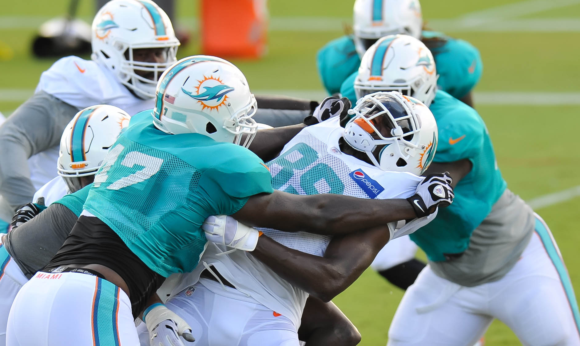 Packers Sign Defensive End Ray Drew